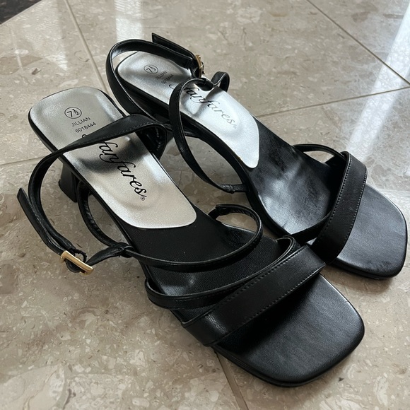 Fanfares | Shoes | Chunky Y2k Heels | Poshmark